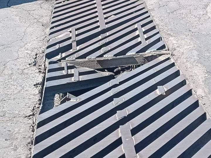 Coladera abierta frente al Issemym de Tianguistenco: Donde estan las ...