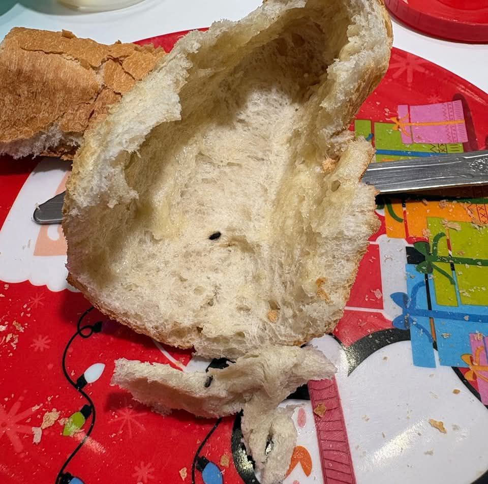 Cliente denuncia excremento de rata en pan de panadería "La Esperanza ...